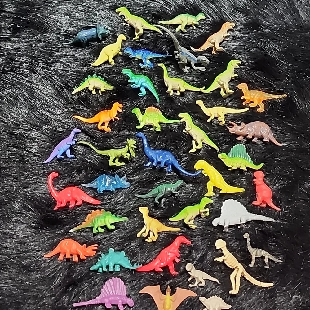 VINTAGE Dinosaurs | Toys | Colorful Mini Dinosaur Toy Set Vintage Set ...